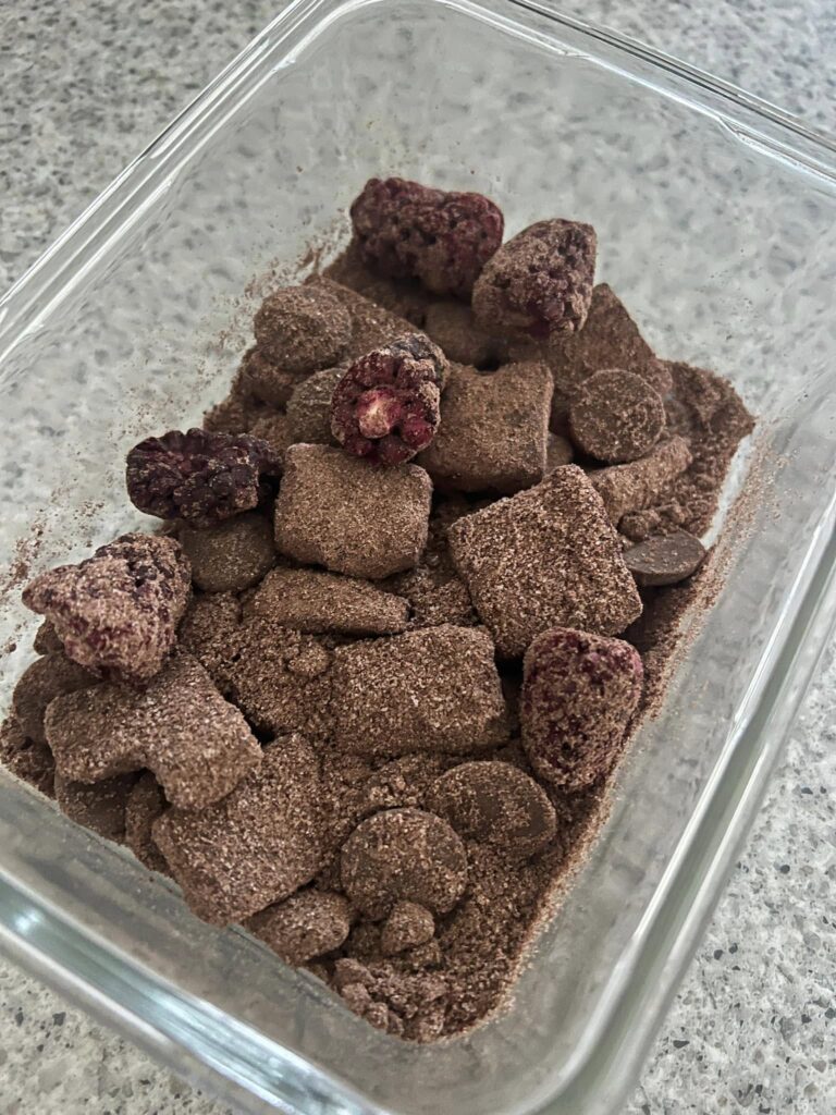 Easy rehydrate a freeze dried dessert — chocolate brownie pudding - ZeroPak